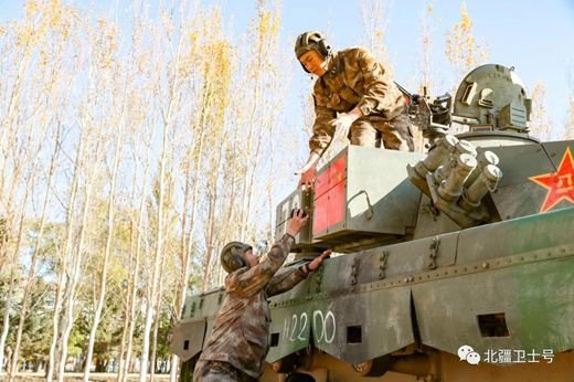 China’s 78th Group Army holds tank training camp