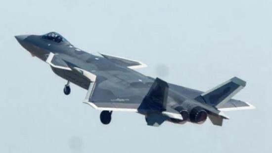 J-20 with WS-10 Taihang engines confirmed to be in service