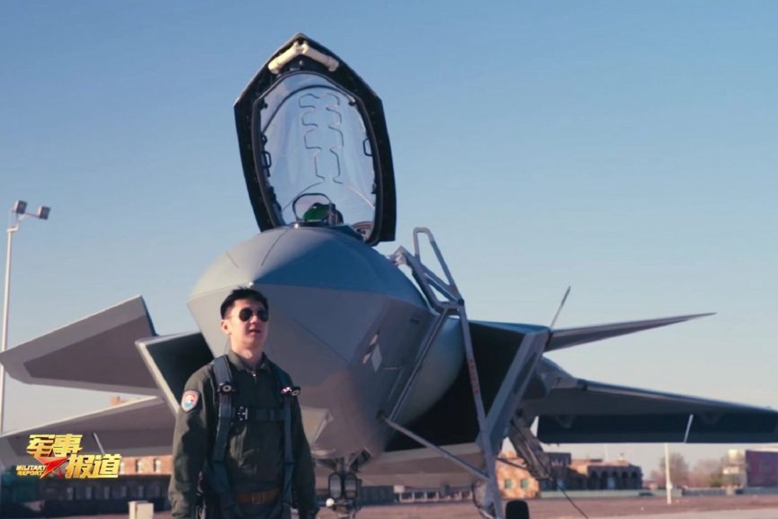 Closeup of J-20’s classified equipment revealed, its large formation ...