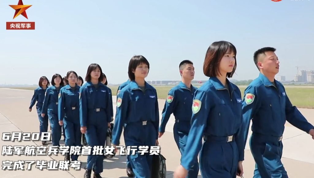 The first female helicopter pilots of the Chinese Army graduate