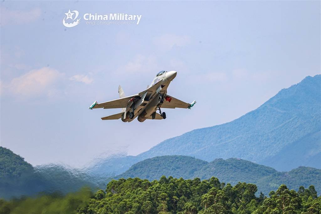 J-10C carries PL-10, PL-12 and PL-15 missiles for combat