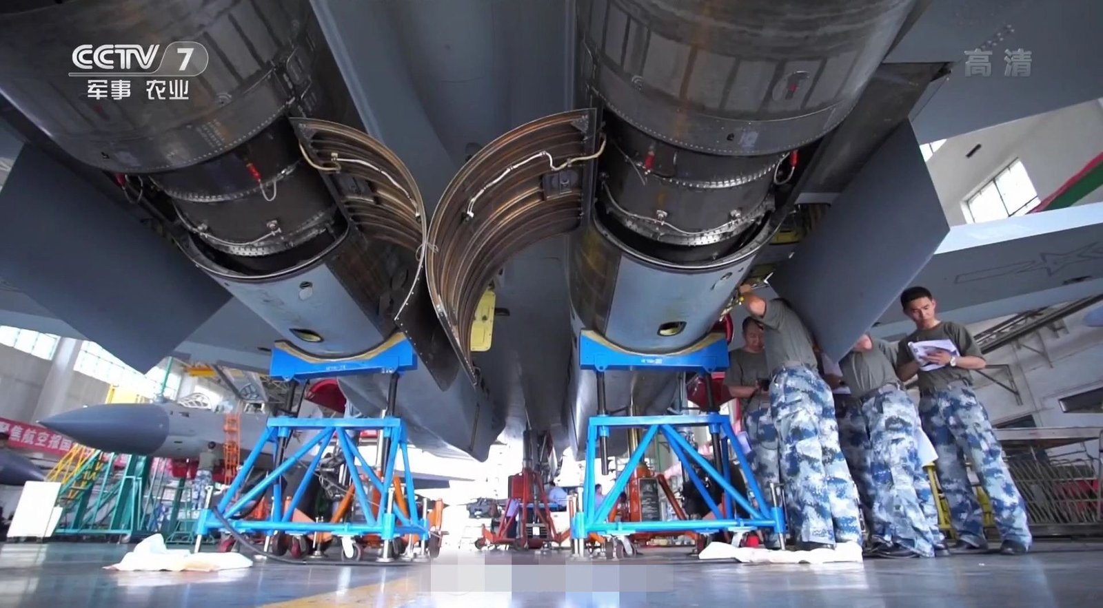 J-16 homemade engines taken close-ups by Russian photographer