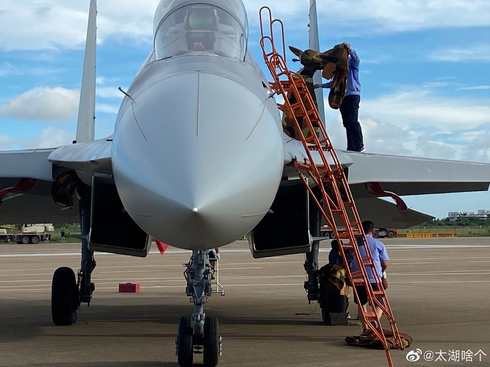 J-16D electronic warfare aircraft specs unveiled, to debut publicly