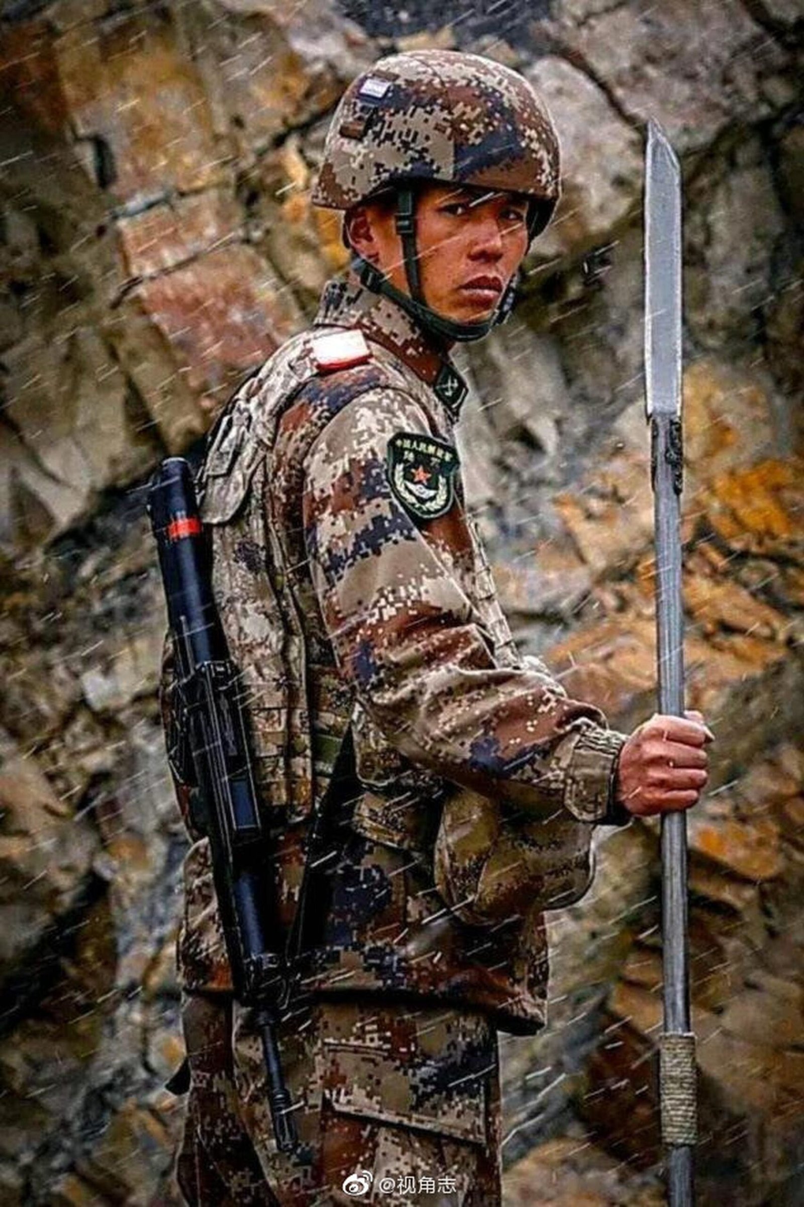 Chinese troops stand by as US-backed India toughens up against China