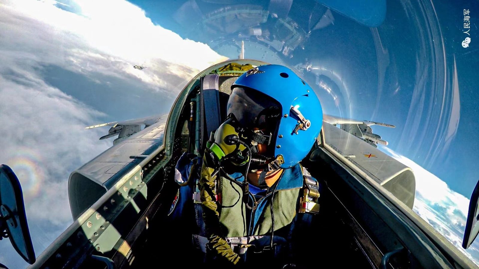 Chinese Navy releases JH-7 training pictures